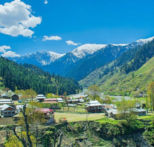 Amazing 4 Days Travel Package to Neelum Valley Baboon Top